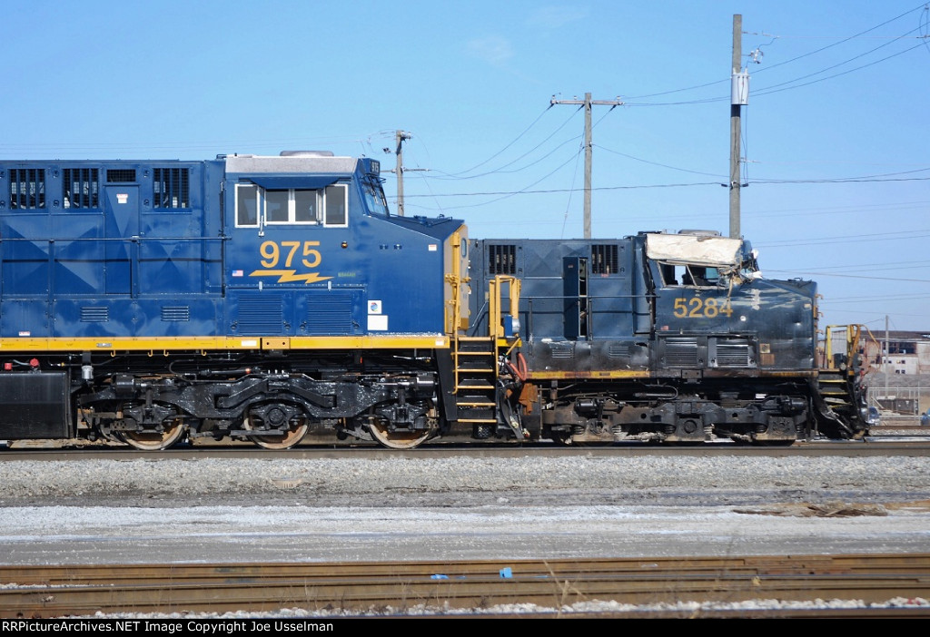 CSX 975